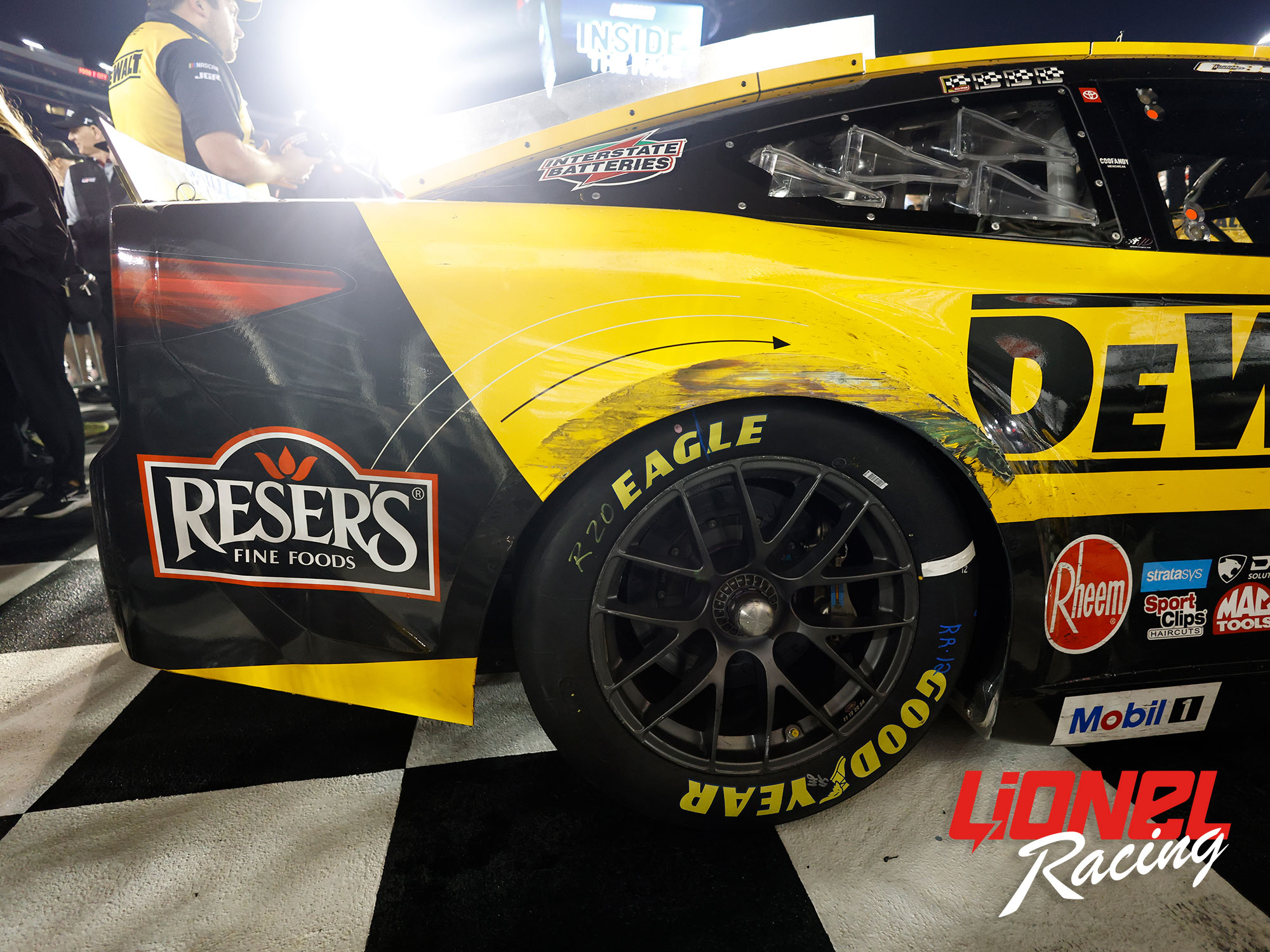 CHRISTOPHER BELL 2025 DEWALT BRISTOL RACED WIN 1:24 ELITE DIECAST